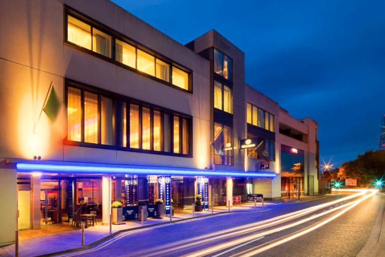 4* Sheraton Athlone Hotel with indoor pool for €89/double - Ireland ...
