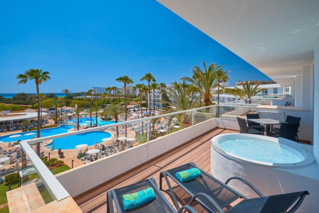 From Cork: 4-star ALL-INCLUSIVE holiday in top-rated hotel in Majorca ...